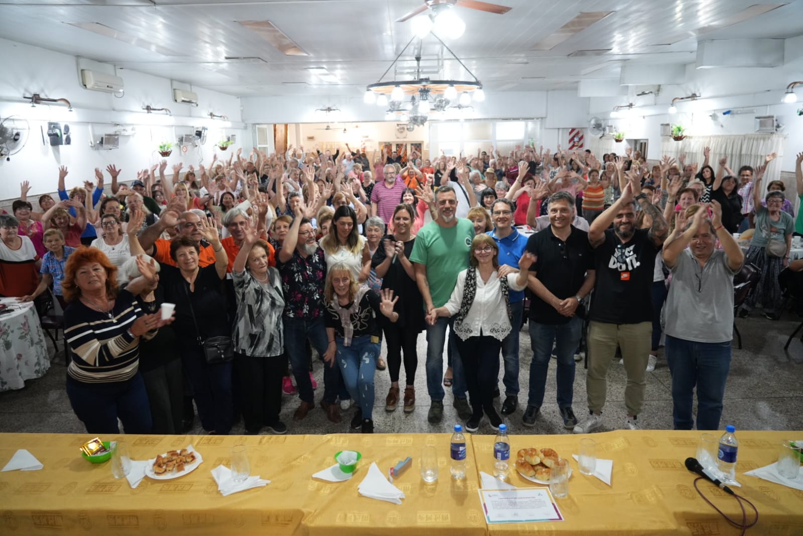 Lanús Hoy - KRAVETZ ENTREGÓ DIPLOMAS A MÁS DE 200 ADULTOS MAYORES QUE ... Lanús Hoy - KRAVETZ ENTREGÓ DIPLOMAS A MÁS DE 200 ADULTOS MAYORES QUE ...